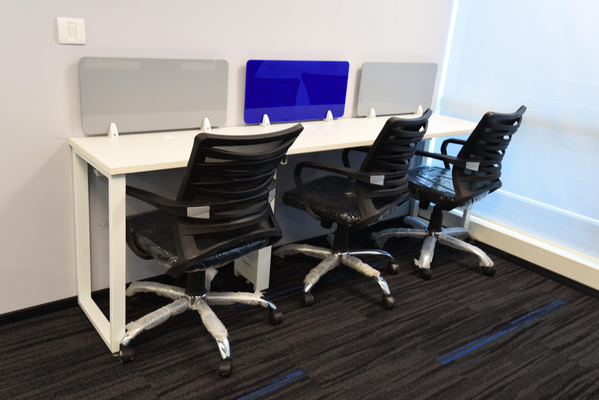 Linear Workstation 001 - D-Prime Furniture